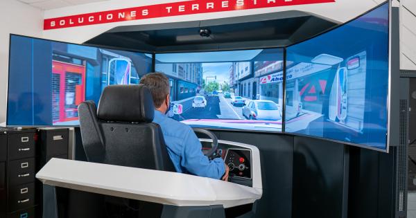 Líneas 1 de Mayo adapts to the new times to train truck drivers in ...